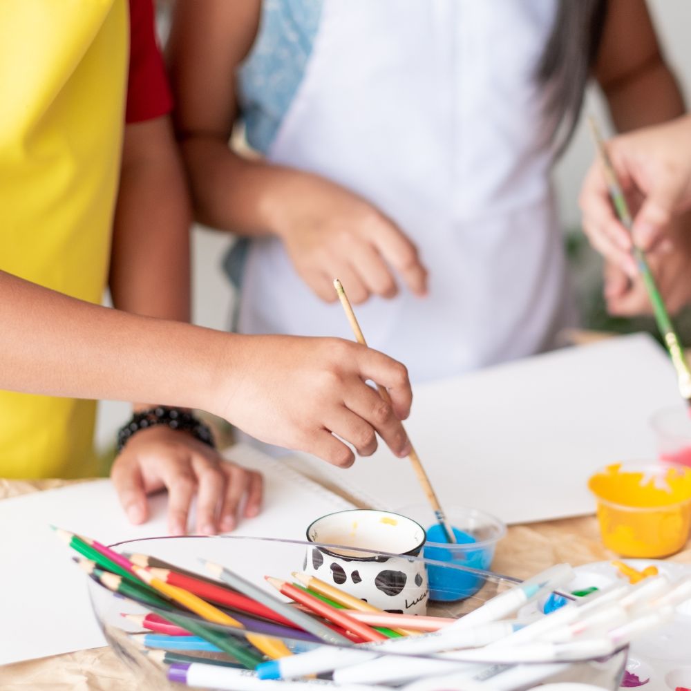 Kunstkurs "Technik & Material" und "Kiwi open - Kunstatelier | Kindaling.de