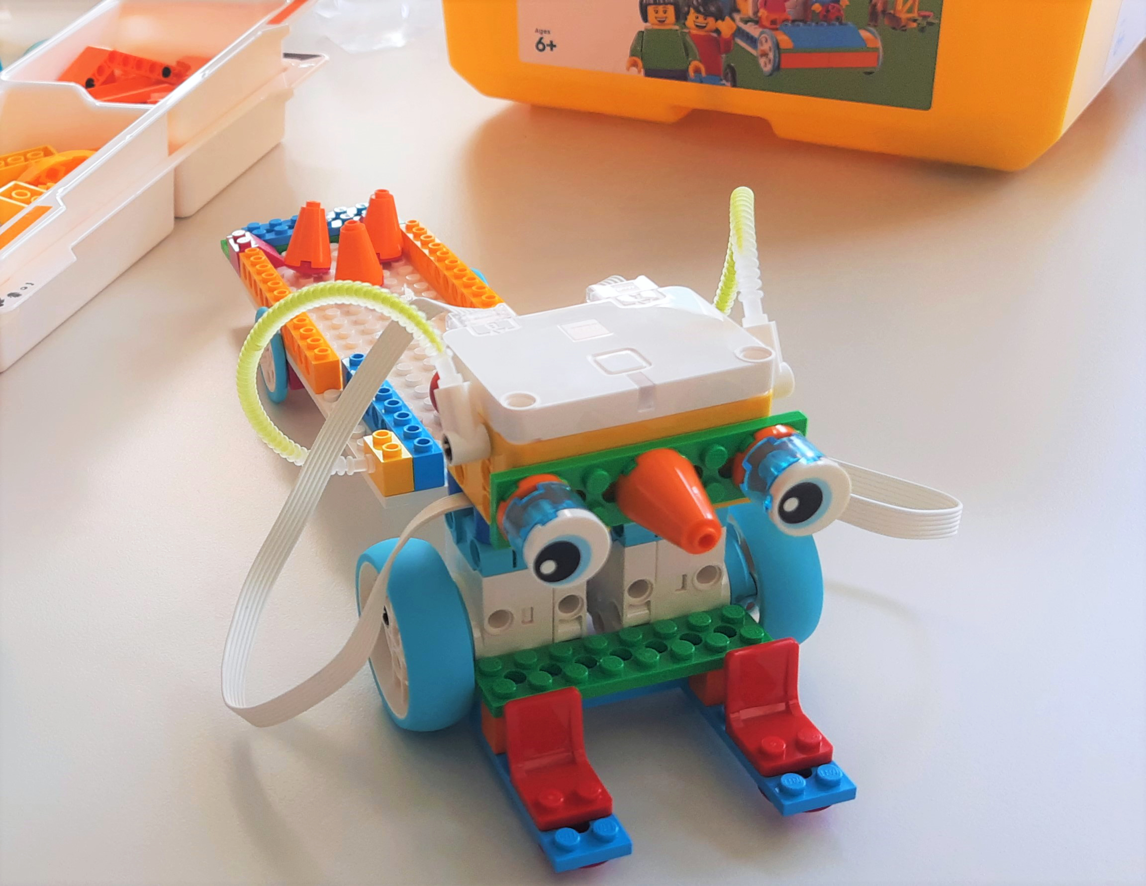 Programmieren mit LEGO® Spike | Kindaling.de